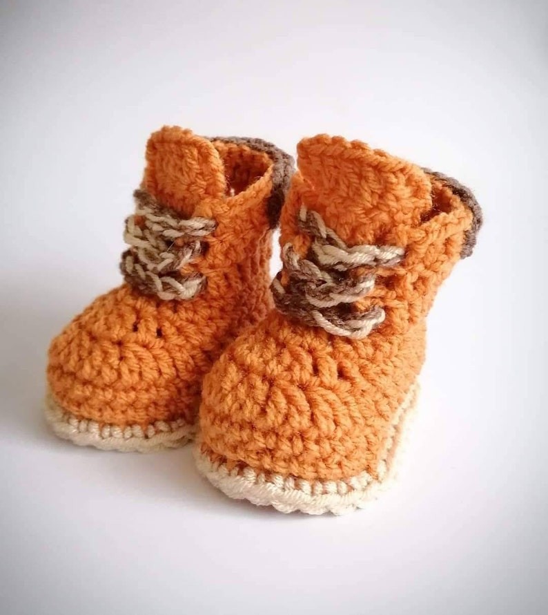 Šņorējami tamborēti mazuļu zābaciņi - pirmie apavi, dāvana bēbītim ...